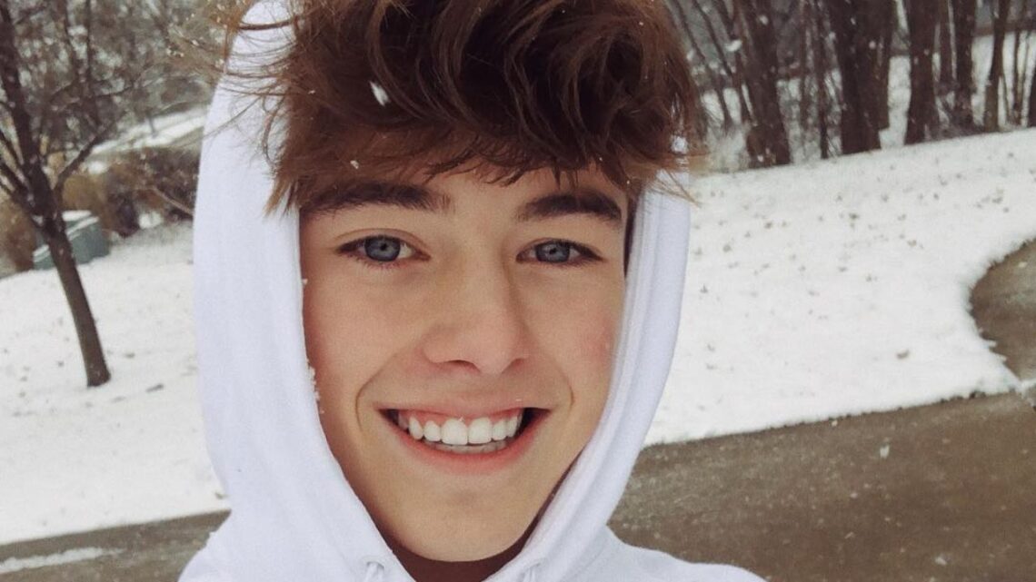 Know YouTuber Jeremy Hutchins Bio-Wiki, Net Worth, Girlfriend