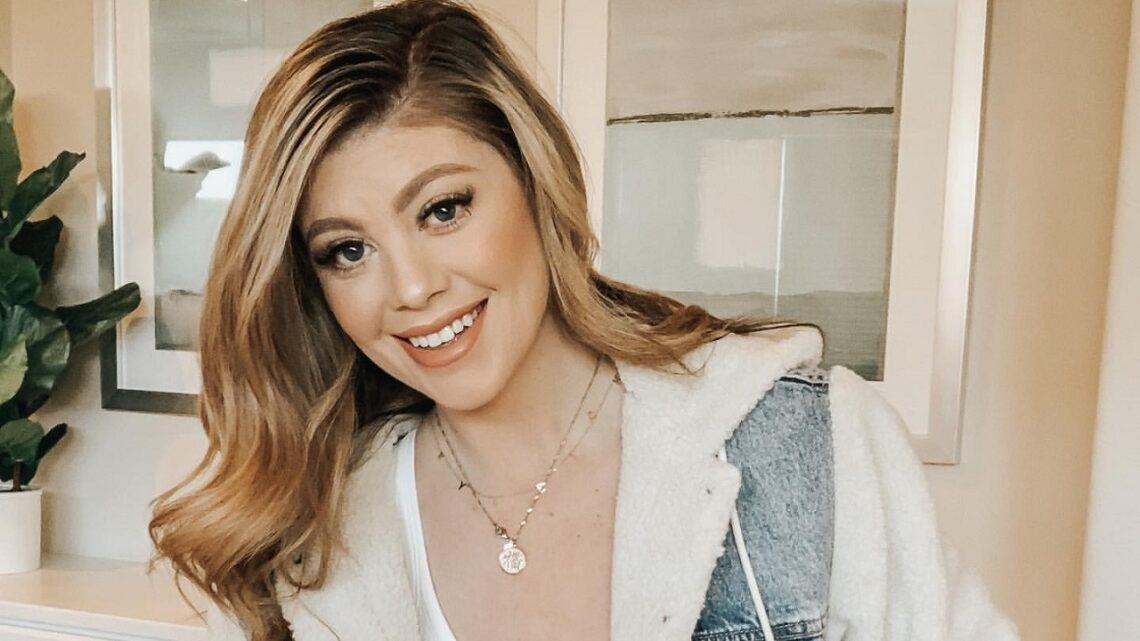 Meet Madison Miller: Vlogger Continuing YT After Divorce from Ex ...