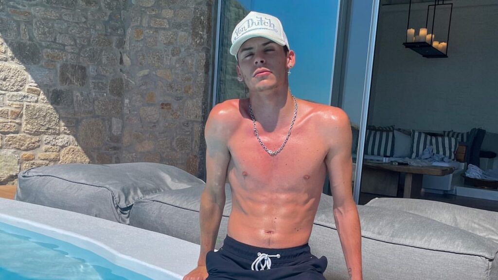 Former Amp World Member Caleb Burton Isn't Back on YouTube But Does ...