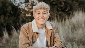 Mattie Westbrouck Identifies With Non-Binary Gender And Is Dating OnlyJayus