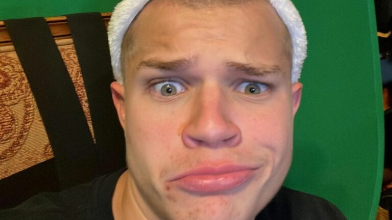 Is Jynxzi Autistic? Reddit Rumors About His Disability