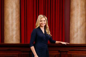 Kerri Kupec Urbahn Wikipedia (Bio): Instagram, Measurements & Husband!